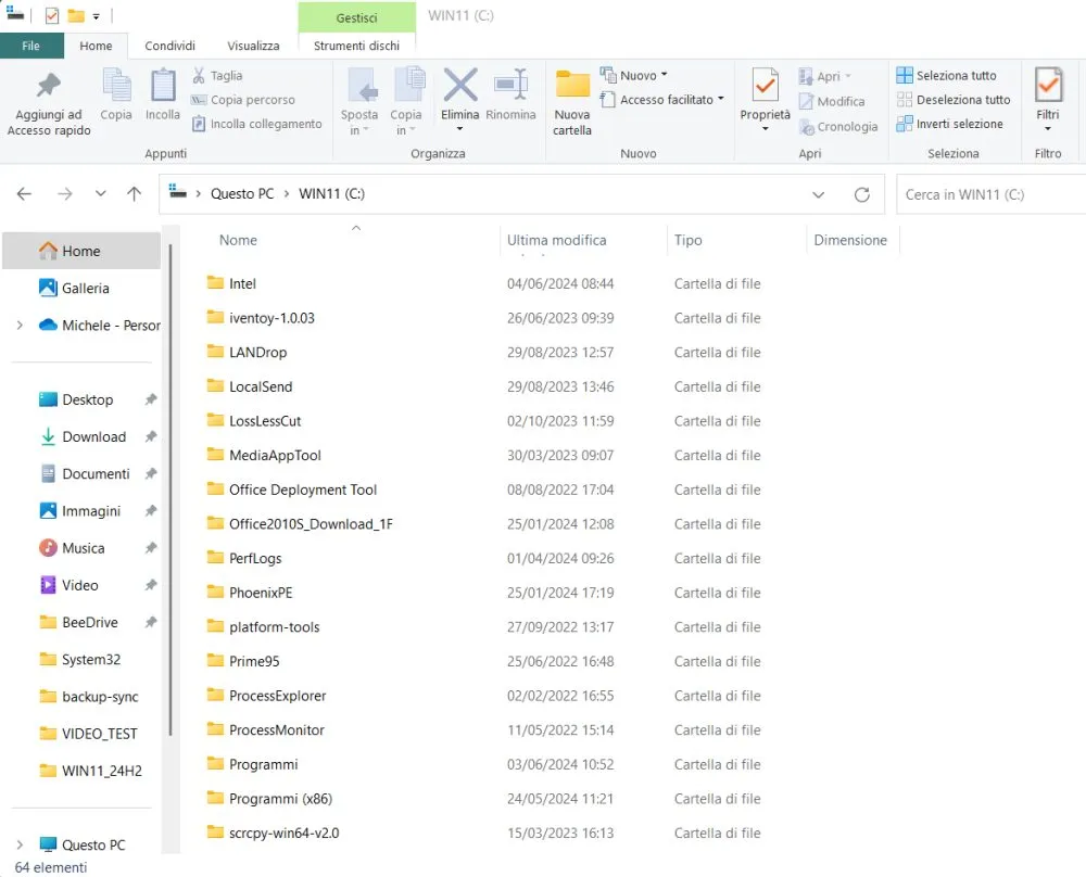 La vecchia versione di Esplora file torna in Windows 11 con un semplice ...
